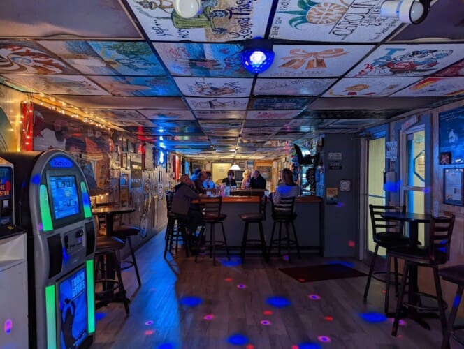Trailer Bar - Sunshine Properties of Topsail Beach LLC